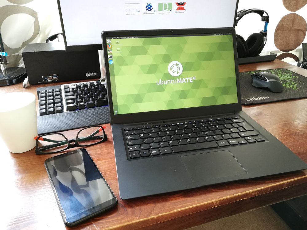 First prototype for PINE64 "PinePhone" Linux smartphone sports thin ...