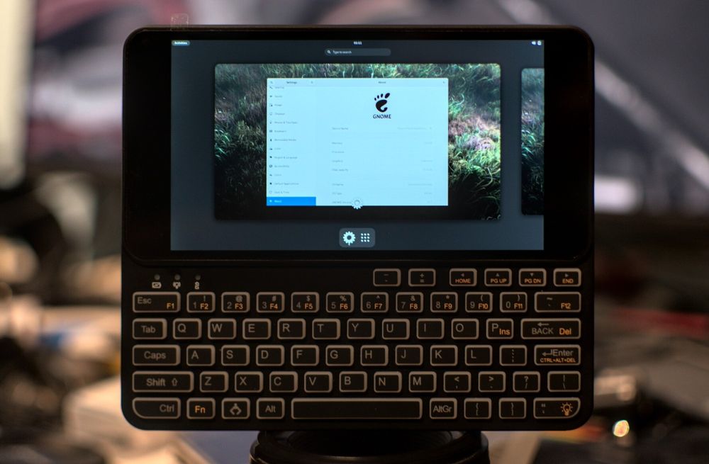 A look at Popcorn Computer's new Pocket P.C.